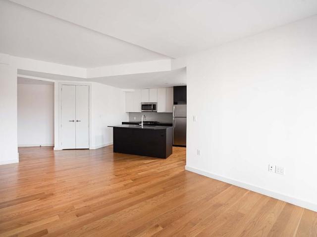 Vernon Tower Studio Apartment for Rent at 1108 31st Dr, New York, NY 11106 Astoria