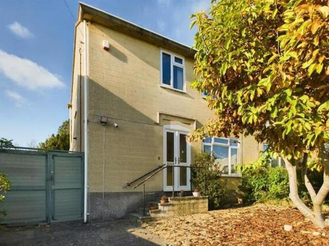 Vernslade, Weston, 3 Bedroom Semi detached