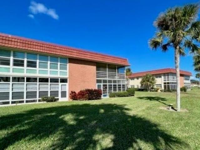 87 Crooked Tree Ln Apt 102, Vero Beach, FL 32962