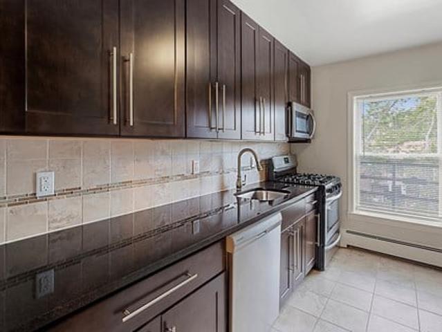 Verona Park Gardens One Bedroom 1 bath
