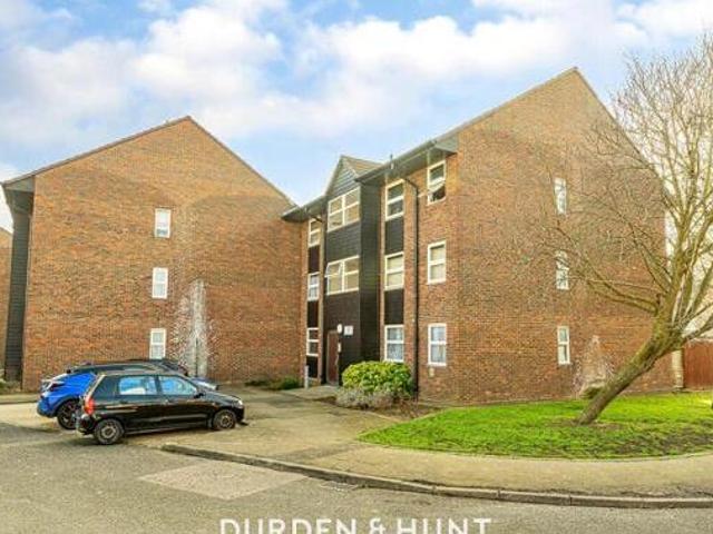 Veronica Close, Harold Hill, 1 Bedroom Apartment