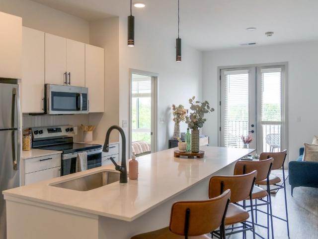 Versa Studio Apartment for Rent at 6220 Guilford Ave, Indianapolis, IN 46220 Broad Ripple