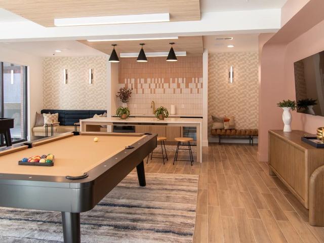 Versa Studio Apartment for Rent at 6220 Guilford Ave, Indianapolis, IN 46220 Broad Ripple