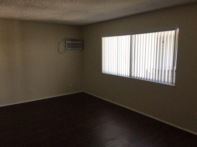 Versailles Apartments Studio Apartment for Rent at 3635 E 1st St, Long Beach, CA 90803 Belmont Heights