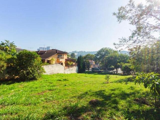 Versátil terreno residencial para venda em Nova Higienópolis, 722m²