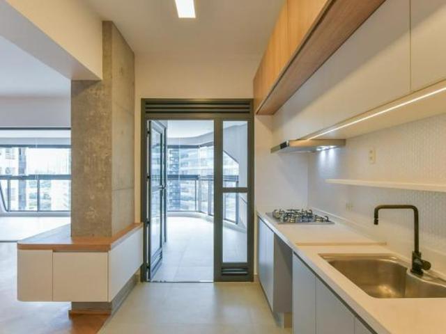 Versátil apartamento para venda em Chácara Santo Antônio Zona Sul com 3 quartos, sendo 3 suítes, 1