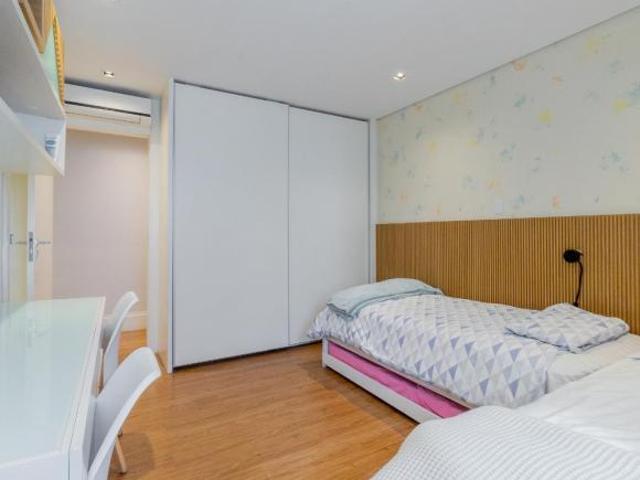 Aconchegante apartamento para venda em Santa Cecília com 3 quartos, sendo 3 suítes, 198m² remaxfro