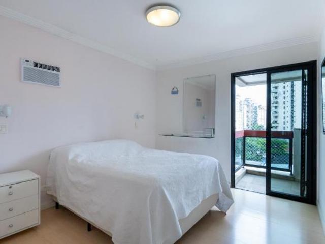 Aconchegante apartamento para venda em Vila Olímpia com 4 quartos, sendo 1 suíte, 146m² remaxfront