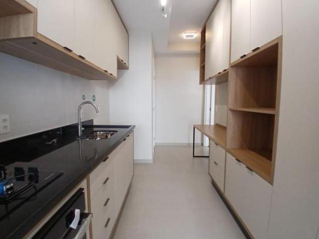Confortável apartamento para venda e locação em Vila Gumercindo com 3 quartos, sendo 3 suítes, 133m²