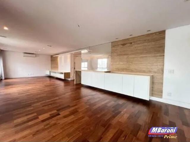 Elegante apartamento para venda e locação em Vila Olímpia com 4 quartos, sendo 4 suítes, 210m²