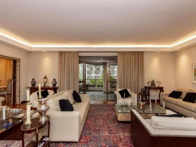 Versátil apartamento para venda em Cerqueira César com 4 quartos, sendo 4 suítes, 437m²