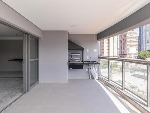 Versátil apartamento para venda em Jardim das Acácias com 2 quartos, sendo 2 suítes, 107m²
