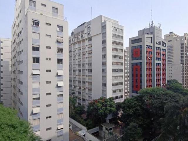 Atraente apartamento para venda em Jardim Paulista com 3 quartos, sendo 1 suíte, 228m²