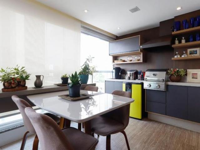 Elegante apartamento para venda em Vila Anastácio com 3 quartos, sendo 3 suítes, 157m² robertasant