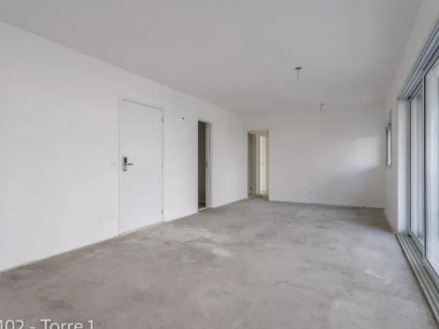 Agradável apartamento para venda em Vila Anastácio com 3 quartos, sendo 2 suítes, 157m²