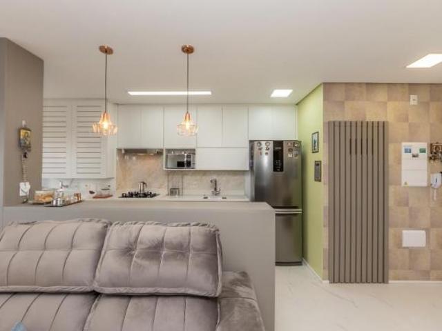 Agradável apartamento para venda em Vila Dom Pedro I com 2 quartos, sendo 2 suítes, 73m²