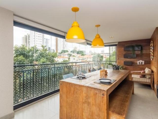 Agradável apartamento para venda em Vila Mariana com 3 quartos, sendo 3 suítes, 140m²