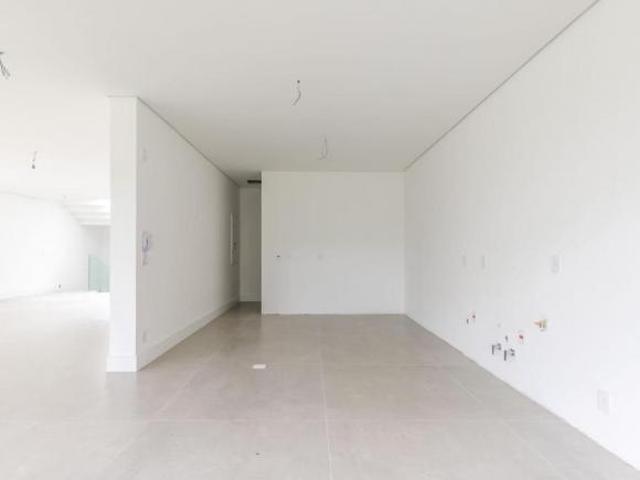 Excelente casa em condomínio para venda com 3 quartos, sendo 3 suítes, 620m² remaxfront#S8YQ9