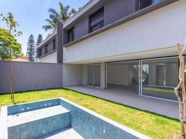 Versátil casa em condomínio para venda com 4 quartos, sendo 4 suítes, 401.12m² giseleboassaly#JMZD