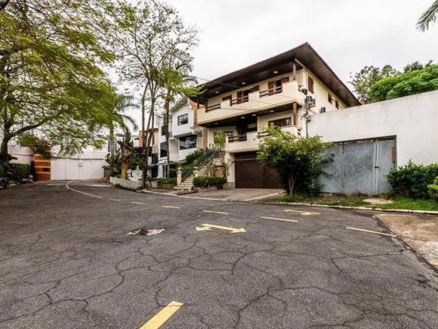 Espetacular casa em condomínio para venda com 5 quartos, sendo 4 suítes, 450m² remaxempire#SNBPS