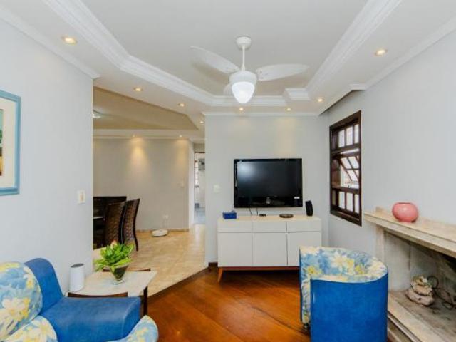 Espetacular casa para venda em Conjunto Residencial Santa Terezinha com 4 quartos, sendo 1 suíte, 19