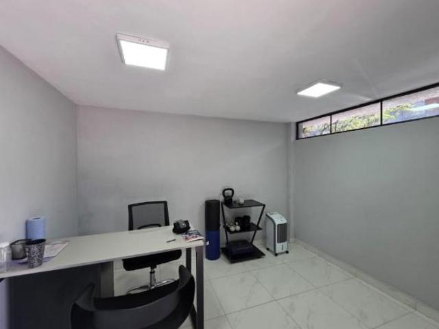 Atraente casa para venda em Campo Belo com 3 quartos, sendo 1 suíte, 188m² elietetufanini#CI9G2