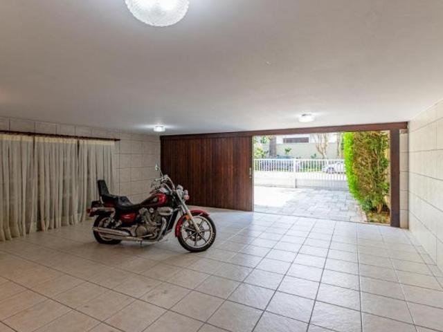 Aconchegante casa para venda em Alto da Boa Vista com 3 quartos, sendo 1 suíte, 388m² kathrincoara