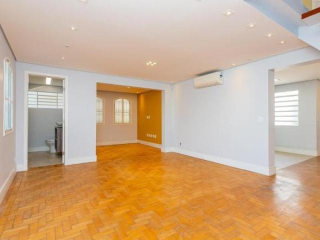 Imperdível casa para venda em Jardim Marajoara com 3 quartos, sendo 3 suítes, 200m²