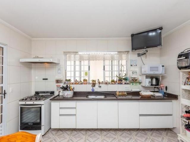 Versátil casa para venda em Jardim Umuarama com 3 quartos, sendo 1 suíte, 179m²