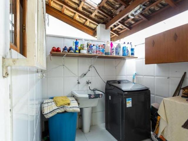 Aconchegante casa para venda em Vila Anglo Brasileira com 4 quartos, sendo 2 suítes, 210m² remaxmo