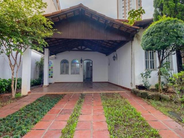 Versátil casa para venda em Vila Formosa com 5 quartos, sendo 2 suítes, 250m²