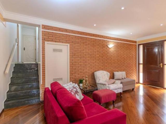 Funcional casa para venda em Vila Nova Caledônia com 4 quartos, sendo 2 suítes, 346m²