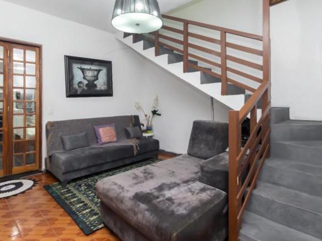 Aconchegante casa para venda em Vila Pereira Barreto com 2 quartos, sendo 2 suítes, 126m²