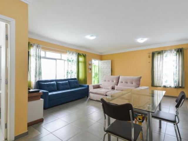 Confortável casa para venda em Vila Monumento com 8 quartos, 200m²
