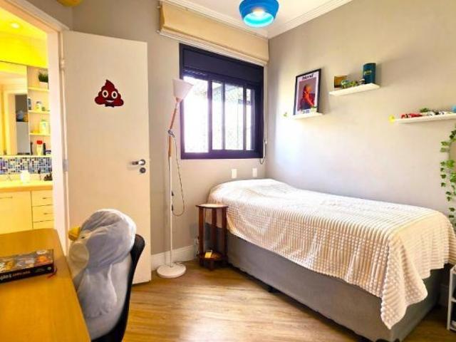 Agradável cobertura para venda em Vila Hamburguesa com 4 quartos, sendo 2 suítes, 227m² carlarodri