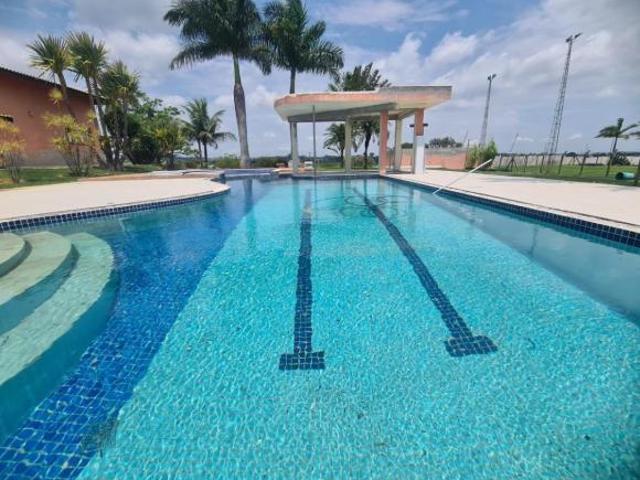 Excelente lote em condomínio para venda em Barroquinha, 255m²