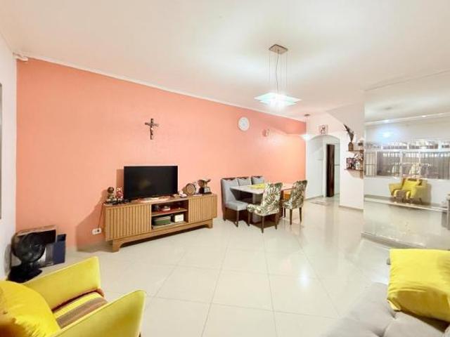 Imperdível sobrado para venda em Jardim dos Lagos com 3 quartos, sendo 3 suítes, 185m²