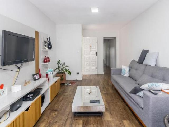 Versátil sobrado para venda em Jardim Japão com 3 quartos, sendo 1 suíte, 171m²