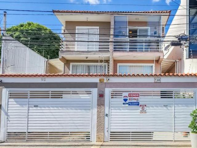 Confortável sobrado para venda em Vila Sônia com 3 quartos, sendo 1 suíte, 218m²