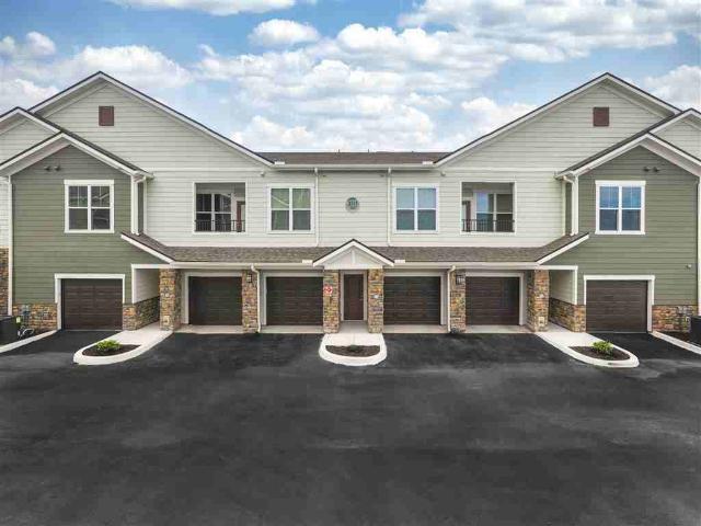 Verso 2 Bedroom Apartment for Rent at 6100 Echelon Way, Davenport, FL 33896