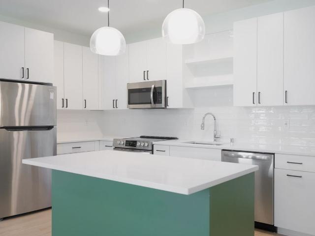 Verso Studio Apartment for Rent at 110 6th Ave Ne, Minneapolis, MN 55413 St. Anthony West