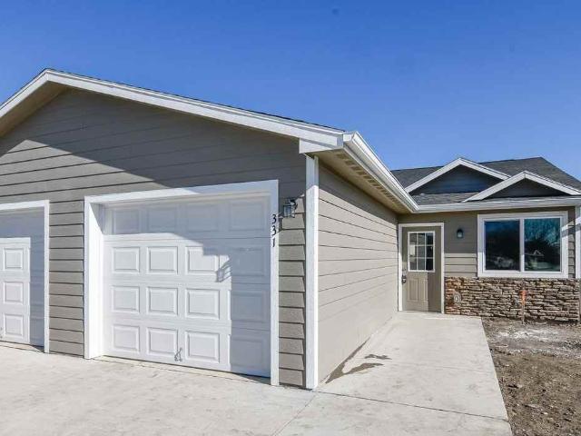 Vesta Village by Kading 3 Bedroom Apartment for Rent at 332 Wildflower Dr, Osceola, IA 50213