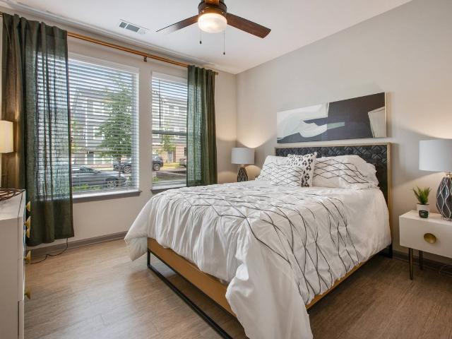 Vesta City Park Apartments 1 Bedroom Apartment for Rent at 2322 Arbor Loop Dr, Charlotte, NC 28217 Eagle Lake