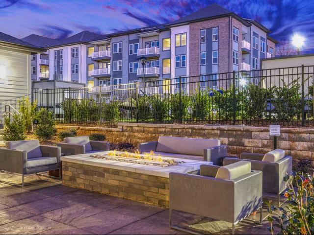 Vesta City Park Apartments 2 Bedroom Apartment for Rent at 2322 Arbor Loop Dr, Charlotte, NC 28217 Eagle Lake