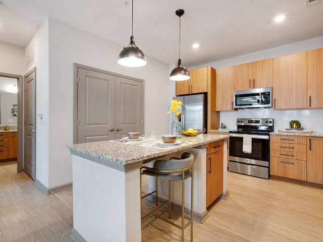 Vesta City Park Apartments Studio Apartment for Rent at 2322 Arbor Loop Dr, Charlotte, NC 28217 Eagle Lake