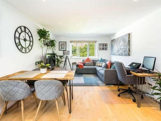 Vestry Mews, London, SE5