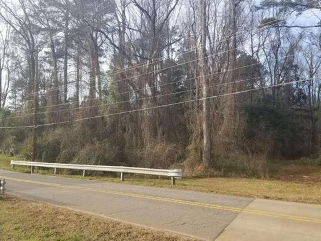 Veterans Dr, Thomaston, GA 30286