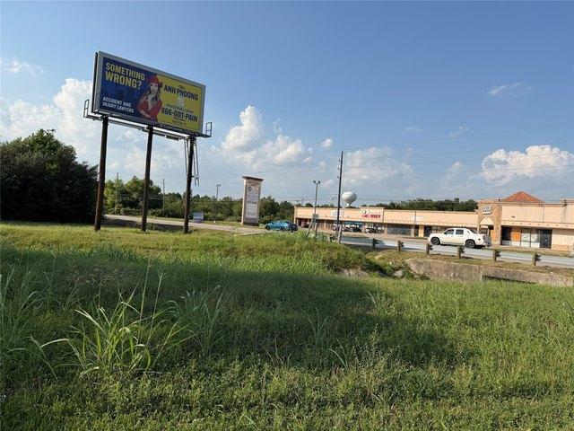 Veterans Memorial Dr, Houston, TX 77066