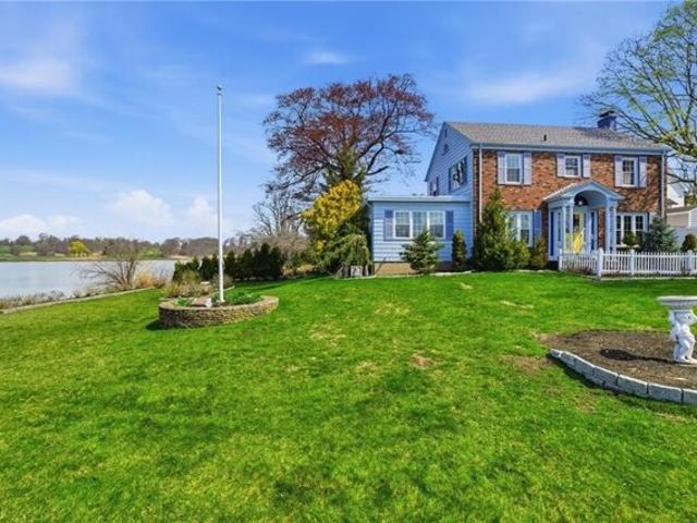 Veterans Memorial Pkwy, East Providence, Home For Sale