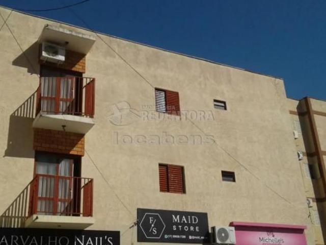 Vetorazzo Apartamento no 1° andar com 03 dormitórios e sala com sacada